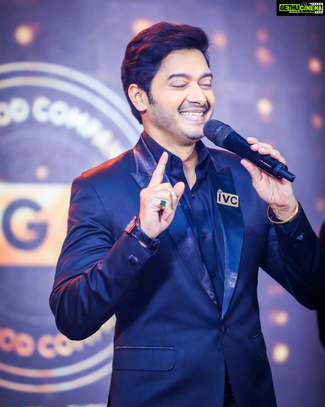 Actor Shreyas Talpade HD Instagram Photos and Wallpapers November 2021 ...