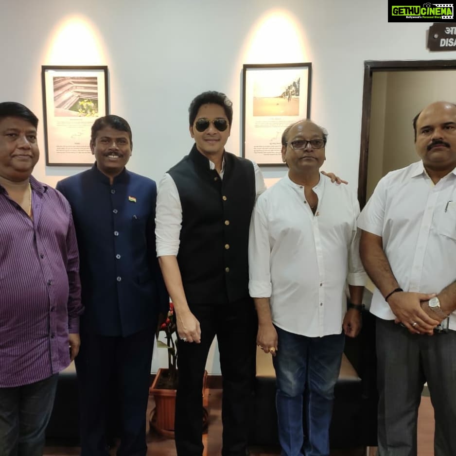 Shreyas Talpade Instagram – Celebrating 71st Republic Day with @my_bmc ...