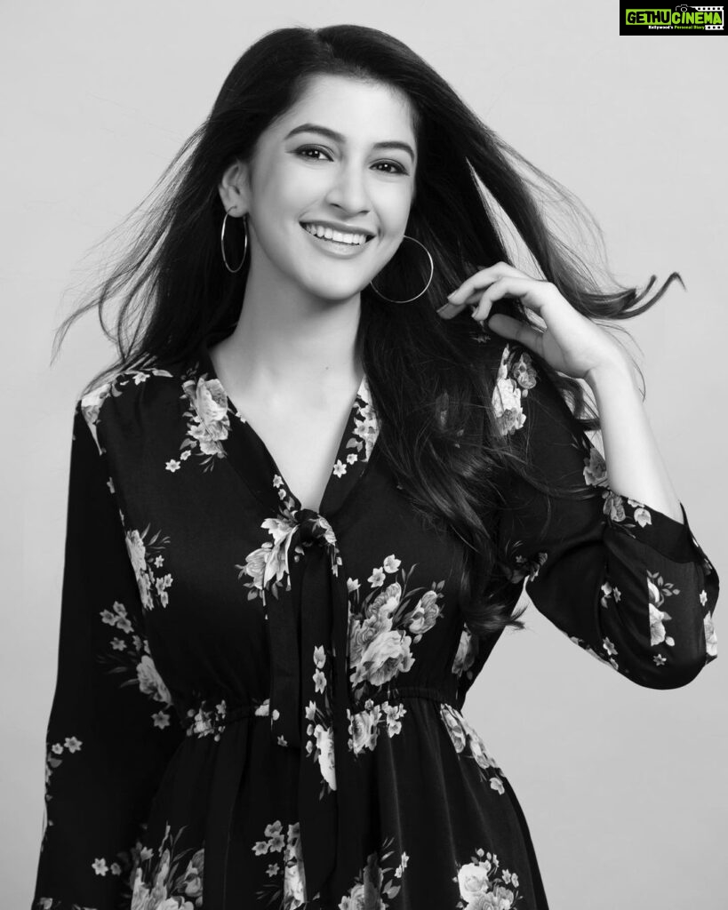 Actress Simran Sharma HD Photos and Wallpapers February 2022 - Gethu Cinema