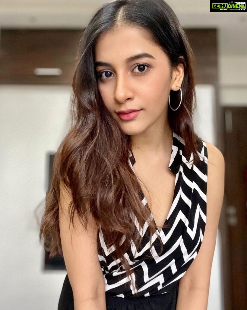 Actress Simran Sharma HD Instagram Photos and Wallpapers October 2021 ...