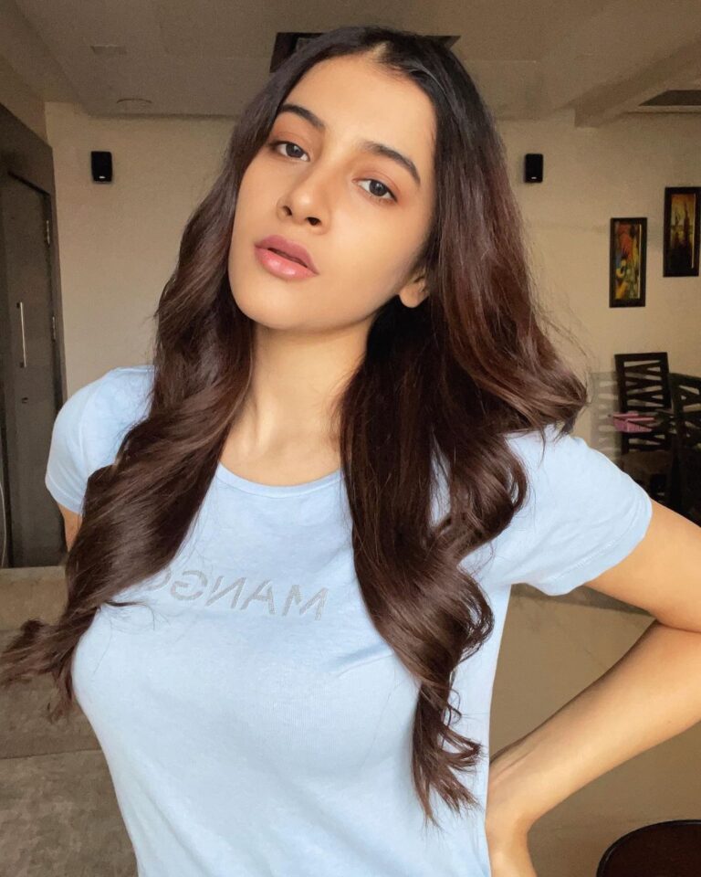 Simran Sharma Wiki, Biography, Age, Gallery, Spouse and more