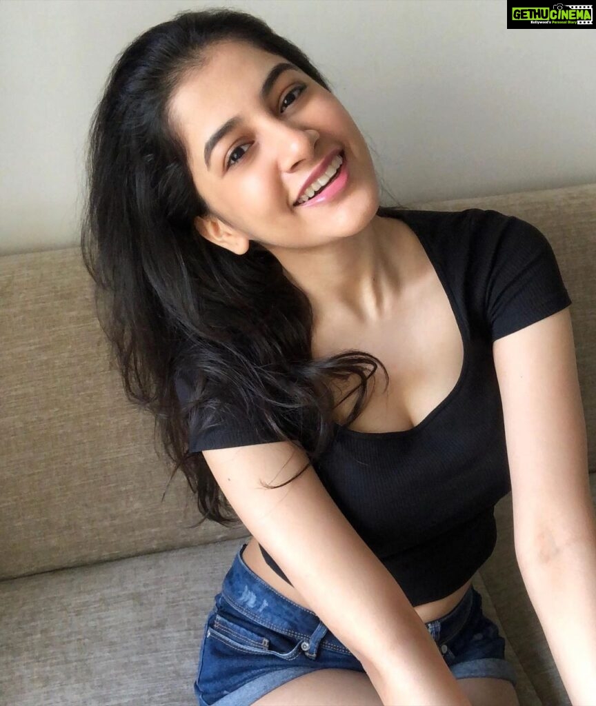 Actress Simran Sharma HD Photos and Wallpapers November 2020 - Gethu Cinema