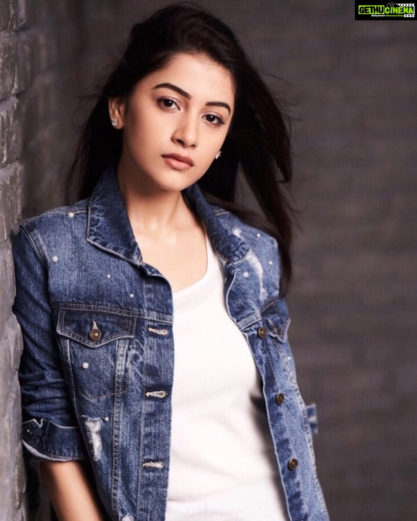 Simran Sharma Instagram – listen to your heart, it knows💙 | Gethu Cinema