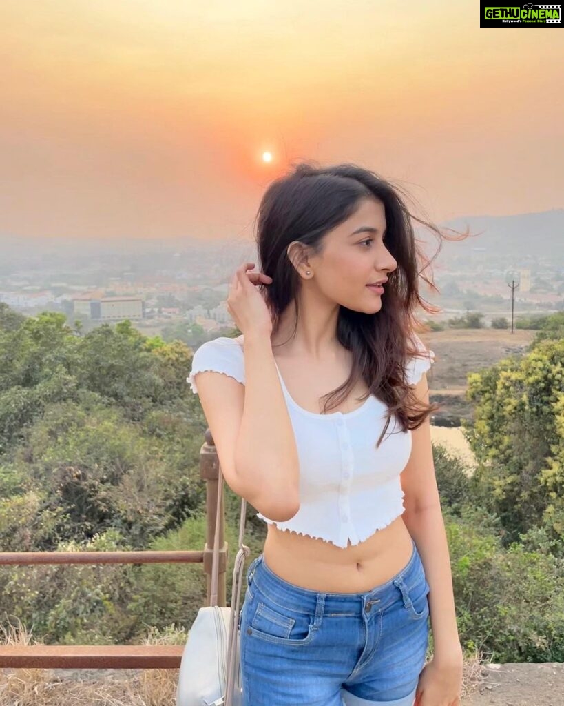 Actress Simran Sharma HD Photos and Wallpapers April 2022 | Gethu Cinema