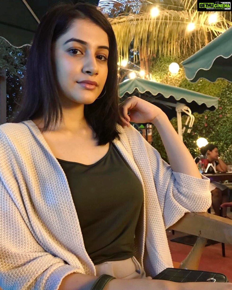 Simran Sharma Instagram – sup, y’all?🙋🏻‍♀️🤪 | Gethu Cinema