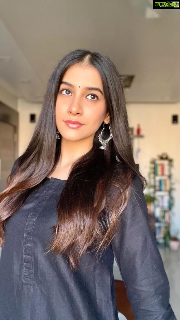 Actress Simran Sharma HD Photos and Wallpapers December 2022 - Gethu Cinema