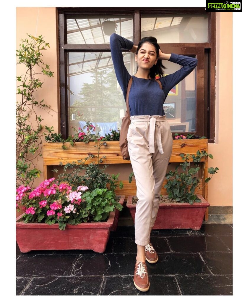 Simran Sharma Instagram – 🍁 | Gethu Cinema