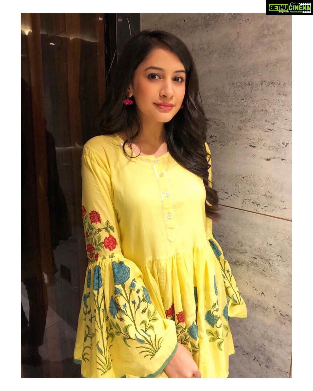 Simran Sharma Instagram – 💖 📷: @mb_original 🌸 | Gethu Cinema