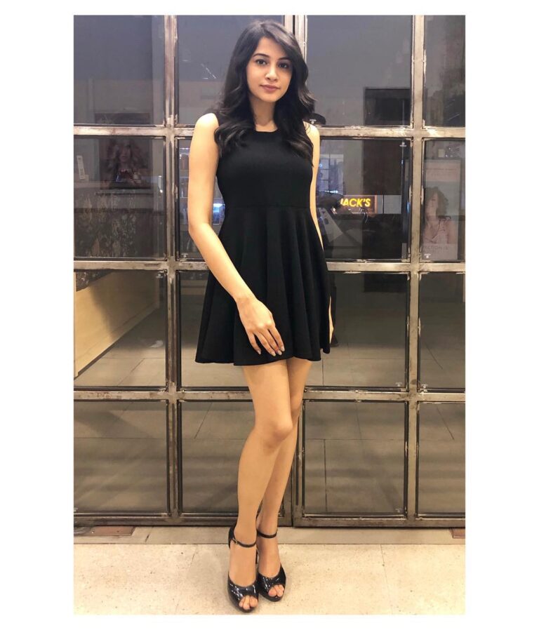 Simran Sharma Wiki, Biography, Age, Gallery, Spouse and more