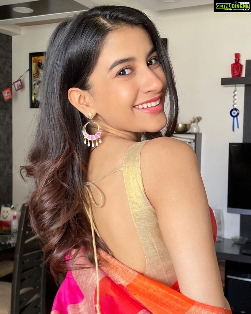 Simran Sharma Instagram – love is in the details, the little things ...