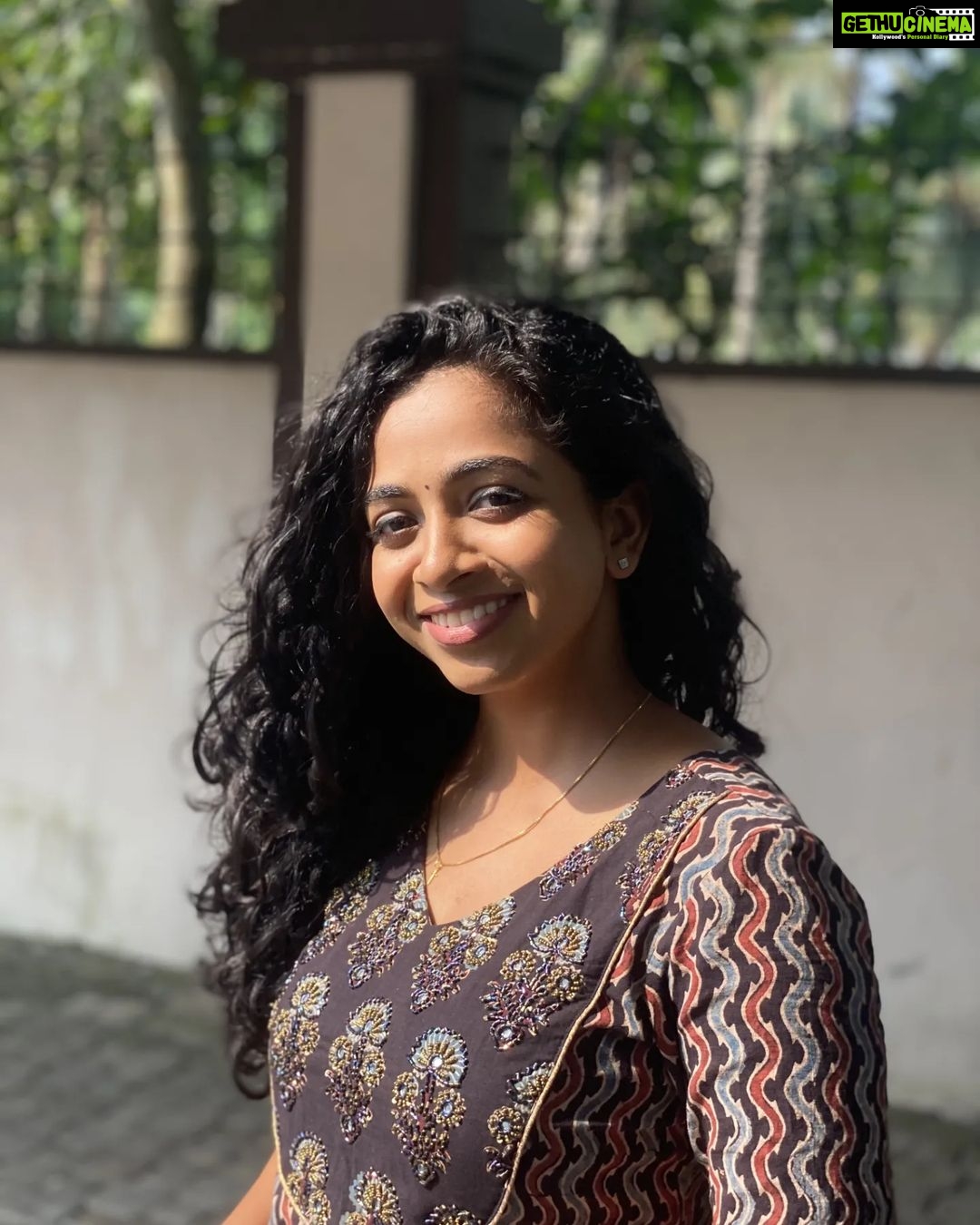 Actress Sneha Babu HD Instagram Photos and Wallpapers November 2022 ...