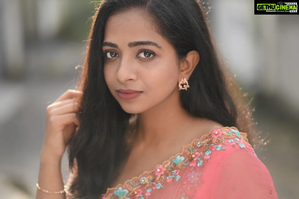 Actress Sneha Babu HD Instagram Photos and Wallpapers November 2022 ...