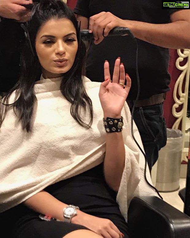 Sonali Raut Instagram - Ready hair n makeup - Gethu Cinema