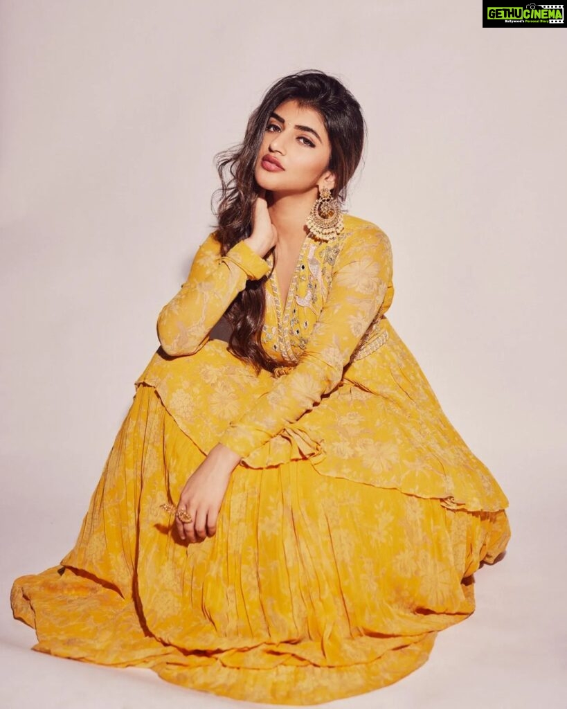 Actress Sreeleela HD Instagram Photos and Wallpapers November 2022 ...