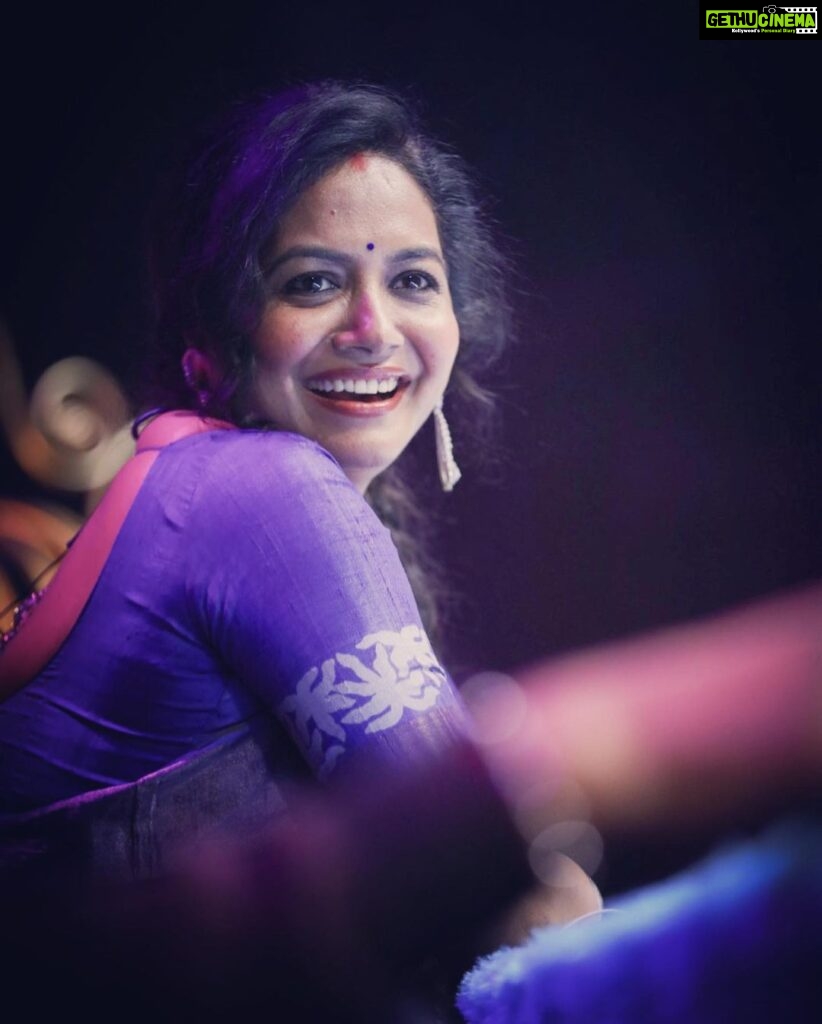 Singer Sunitha Upadrashta HD Instagram Photos and Wallpapers December ...