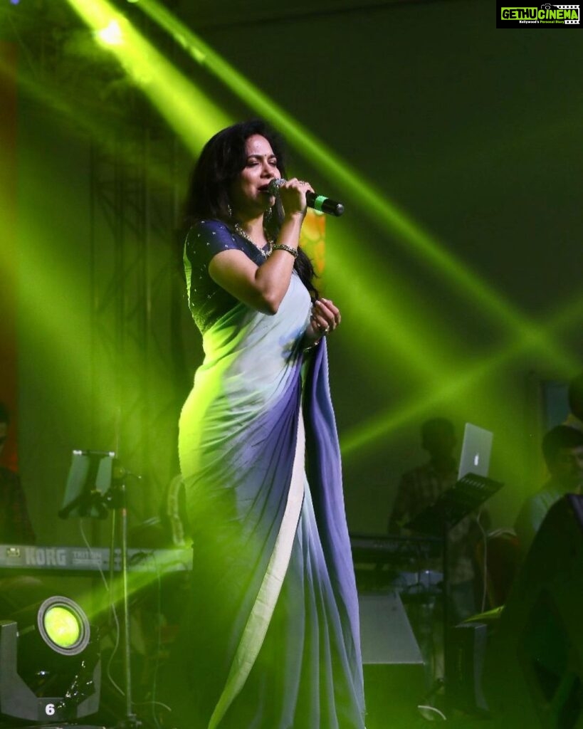 Singer Sunitha Upadrashta HD Instagram Photos and Wallpapers January ...