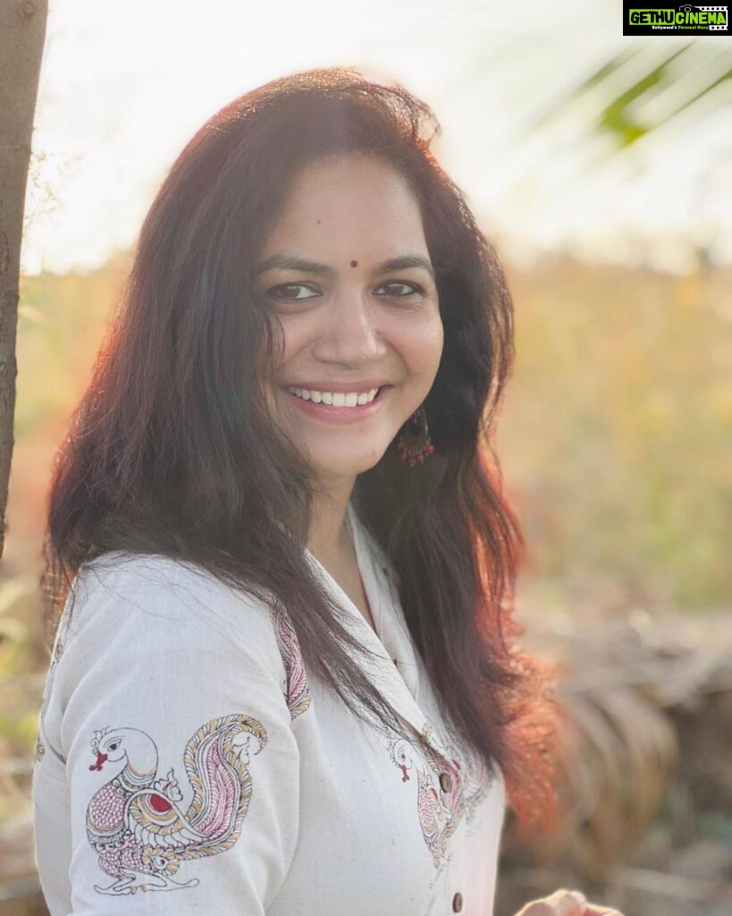 Singer Sunitha Upadrashta HD Instagram Photos and Wallpapers August ...
