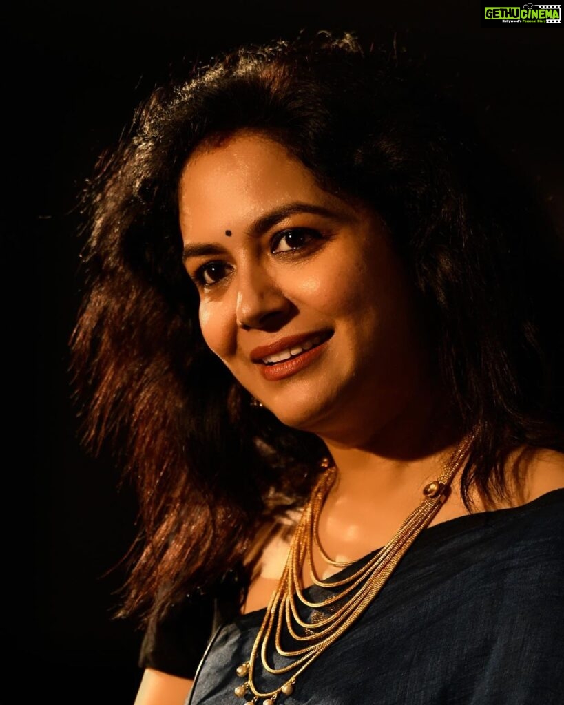 Singer Sunitha Upadrashta HD Instagram Photos and Wallpapers January ...