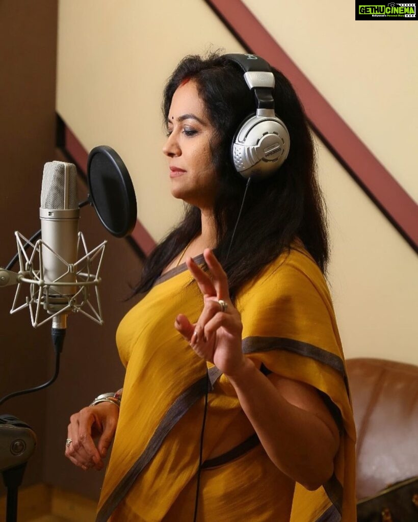 Singer Sunitha Upadrashta HD Instagram Photos and Wallpapers November ...
