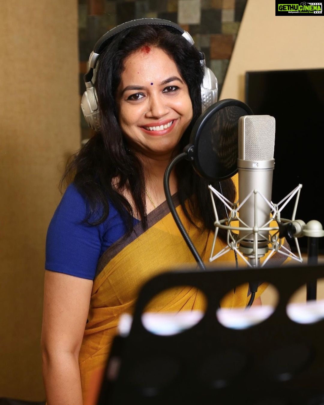 Singer Sunitha Upadrashta HD Photos and Wallpapers November 2021 ...