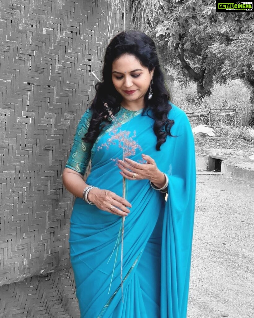 Singer Sunitha Upadrashta HD Instagram Photos and Wallpapers August ...