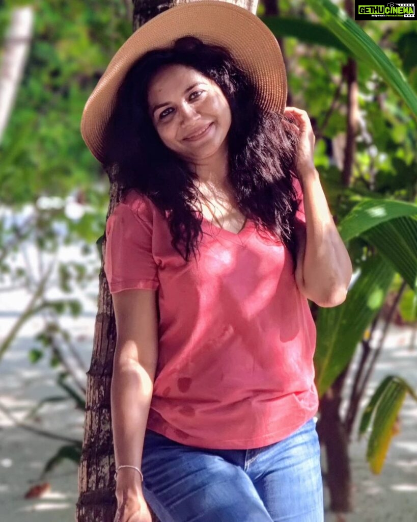 Singer Sunitha Upadrashta HD Instagram Photos and Wallpapers April 2021 ...