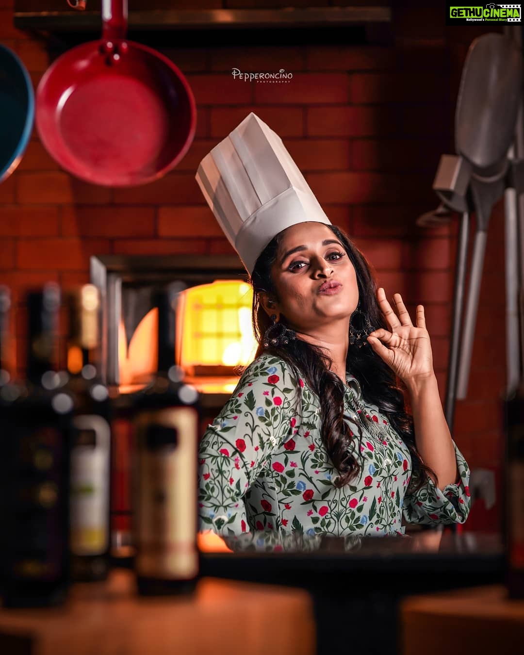 Surabhi Lakshmi Instagram – I have a passion for cooking too🤪🙃 Makeup ...