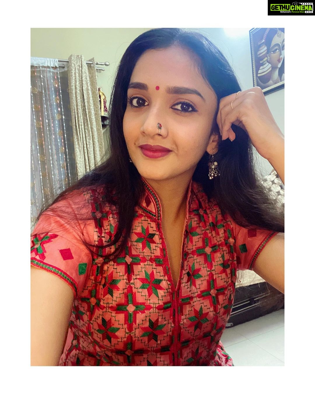 Surabhi Santosh Instagram – Don’t mind me sitting here and showing off ...