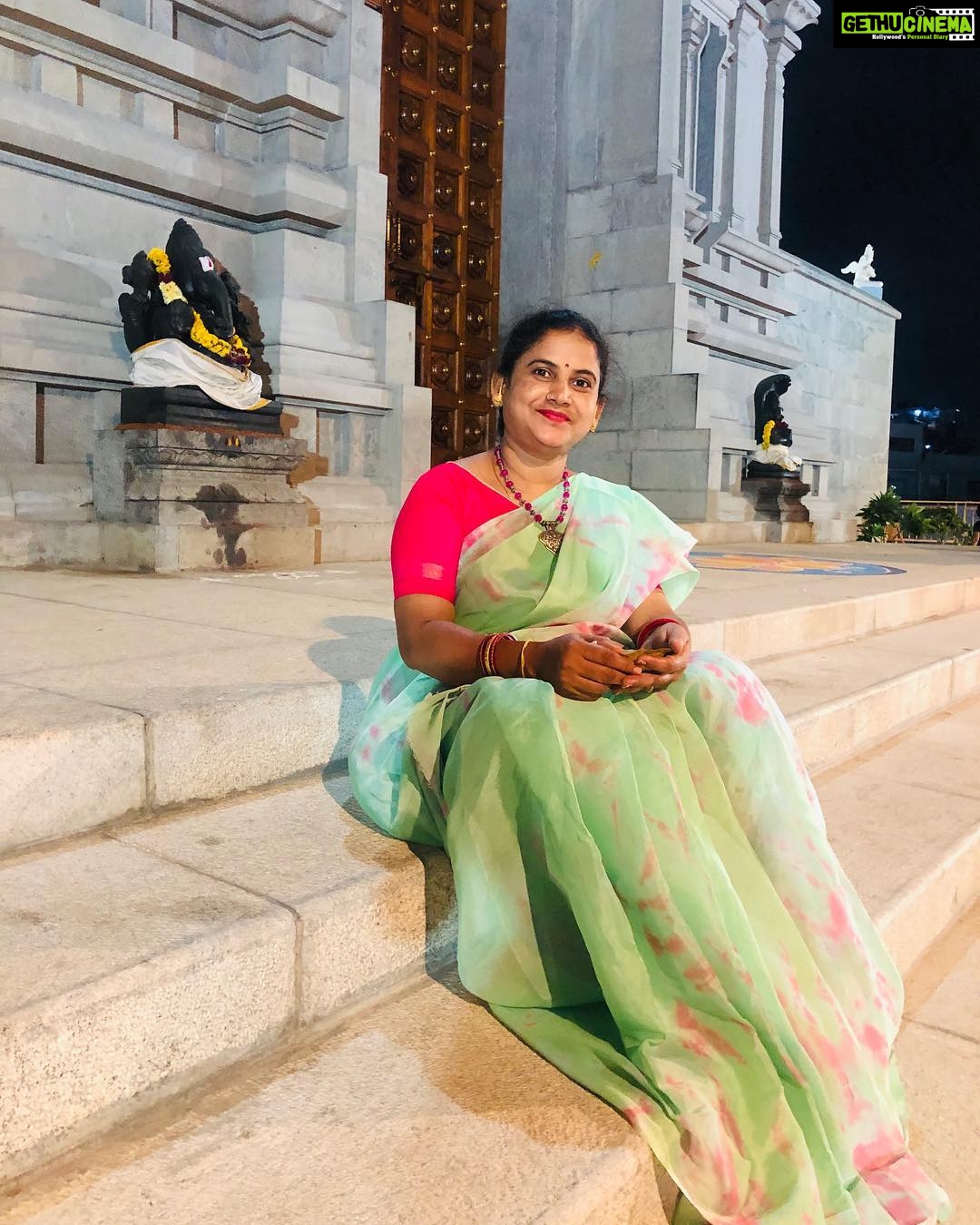 Swathi Deekshith Instagram – Day well spent💖🌸 #birthdaygirl #hbdtomom ...