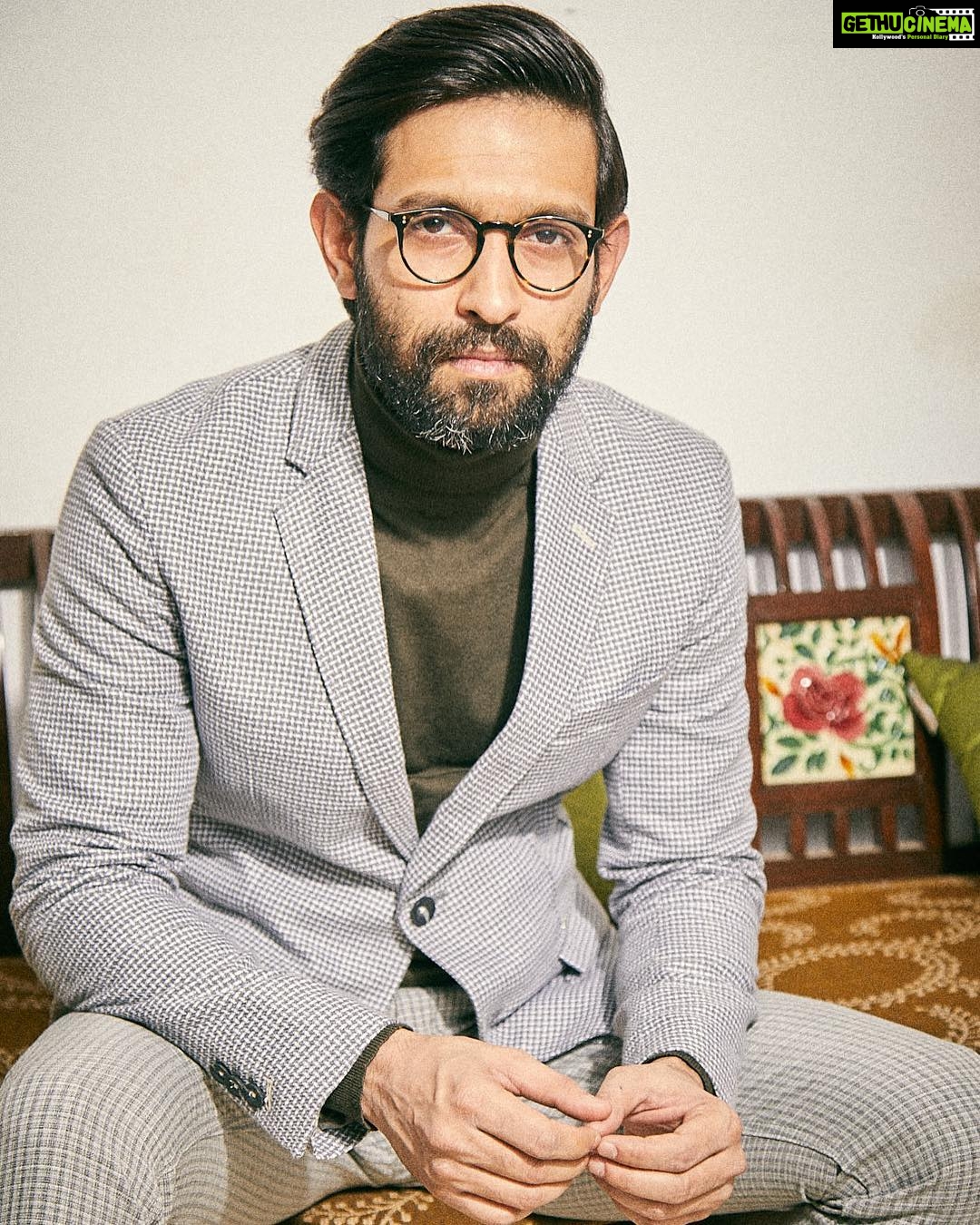 Vikrant Massey Instagram – For @filmfare glamour & style awards ...