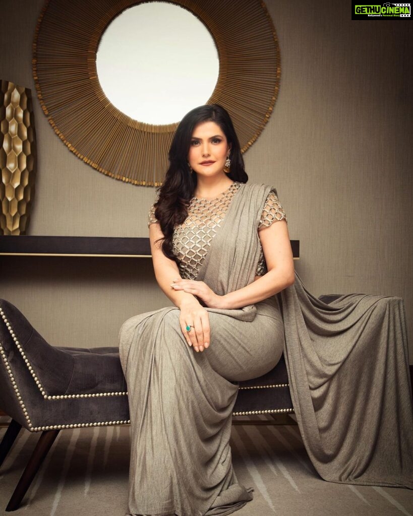 Actress Zareen Khan HD Photos and Wallpapers October 2021 - Gethu Cinema