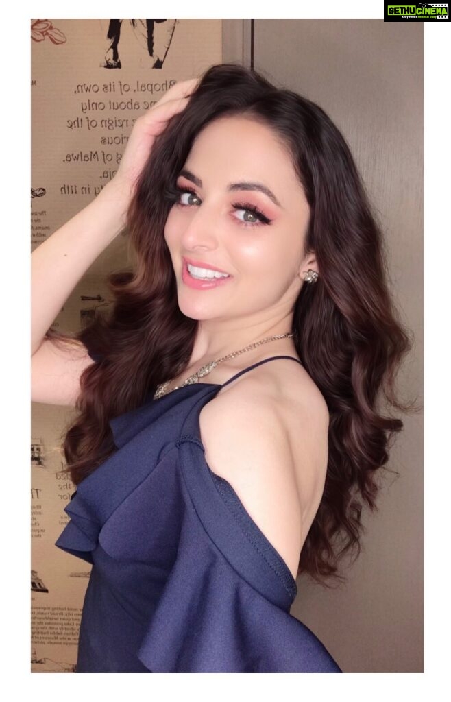 Zoya Afroz Instagram - Coffee strong. Lashes long. Hustle on. Bhopal ...