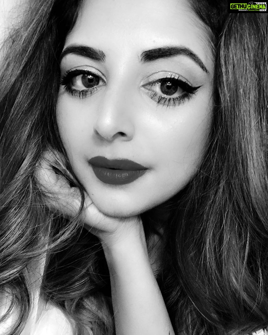 Zoya Afroz Instagram – You’re looking at me. I am looking through you ...