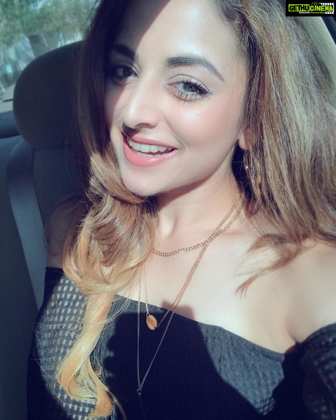 Zoya Afroz Instagram – Girls just wanna have sun ☀️ California | Gethu ...