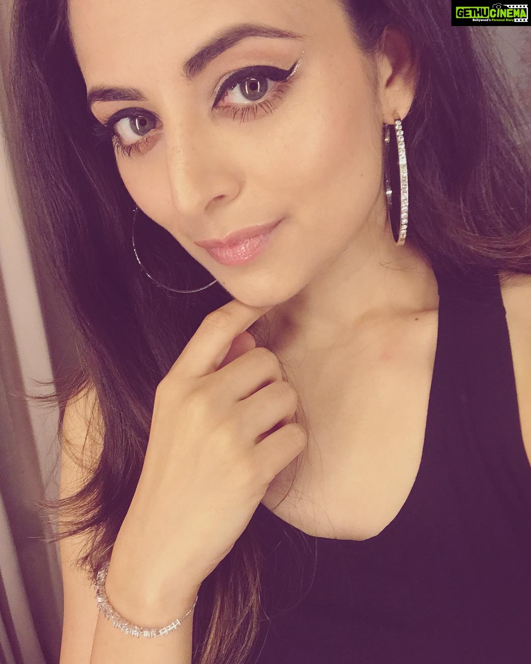 Zoya Afroz Instagram – 🖤 | Gethu Cinema