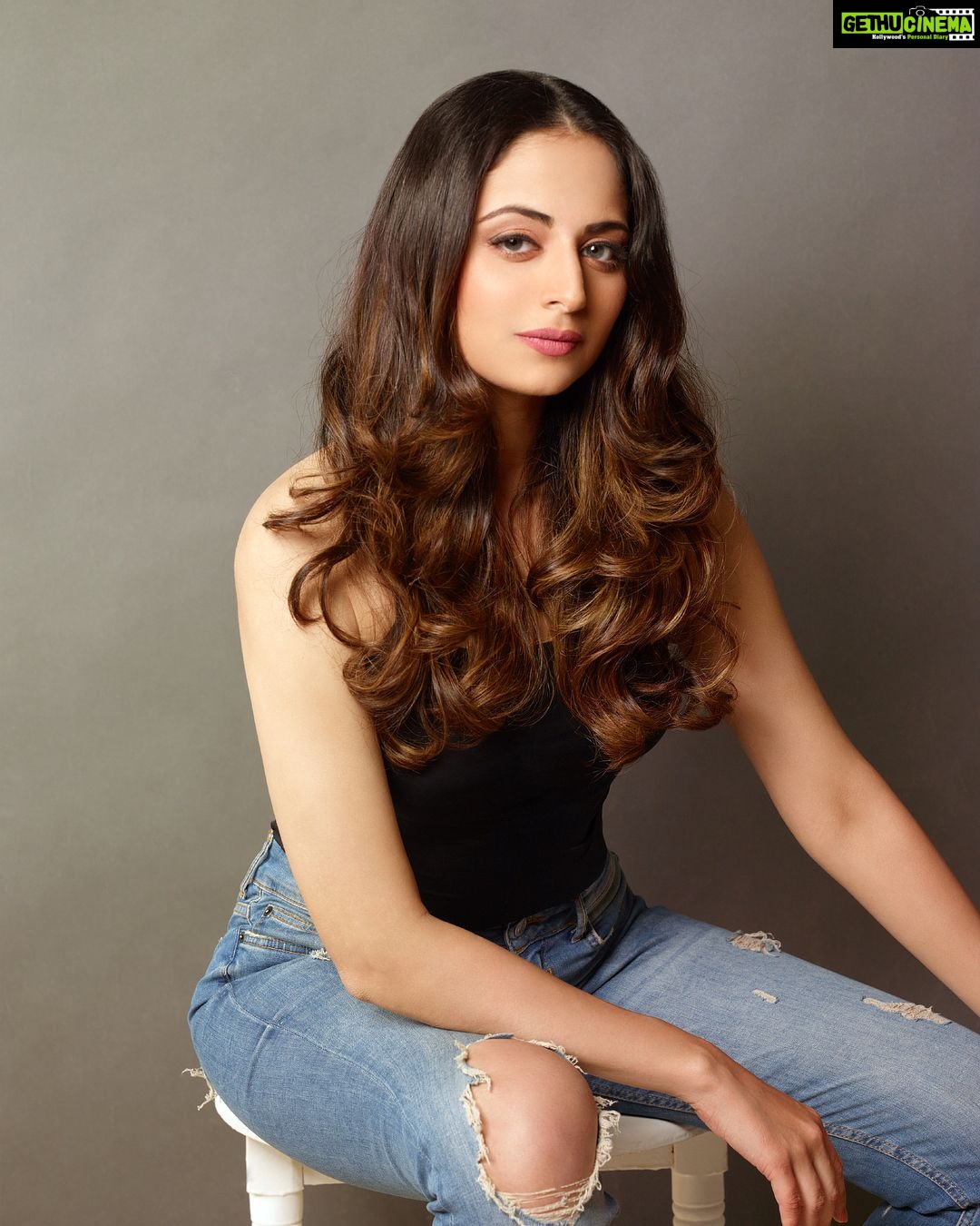 Zoya Afroz Instagram – Keep it simple. Keep it honest. Keep it real ...