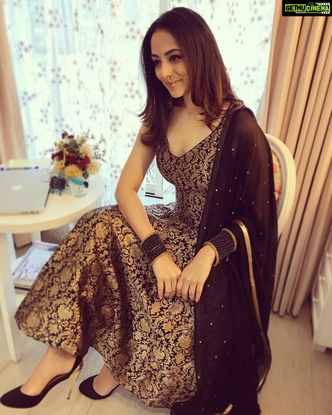 Zoya Afroz Instagram – 🖤 | Gethu Cinema