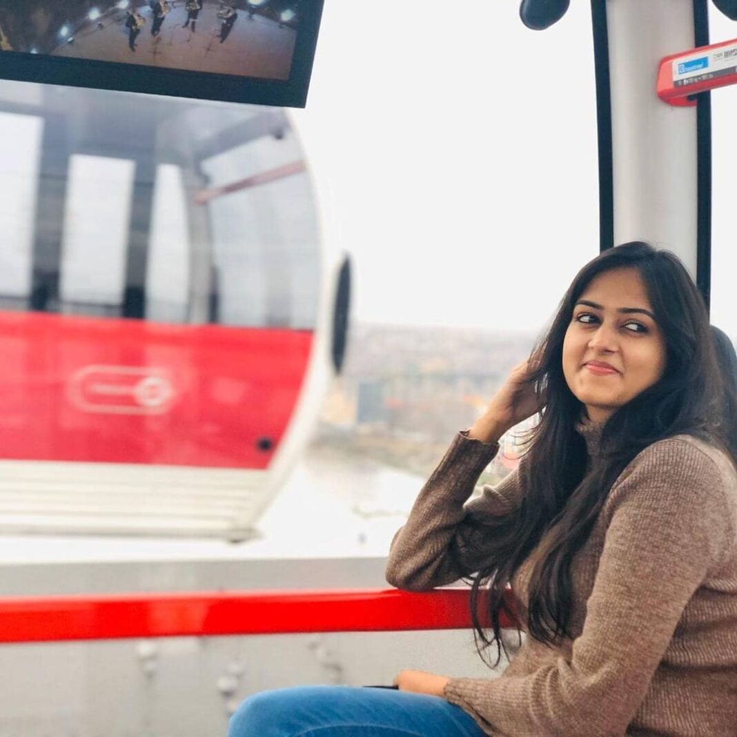 Singer Harika Narayan HD Instagram Photos and Wallpapers June 2021 ...
