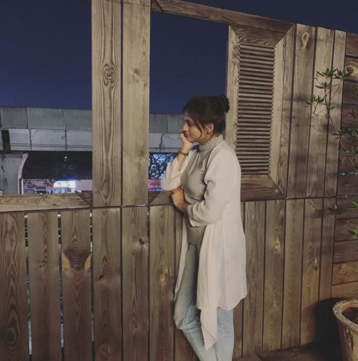 Singer Harika Narayan HD Instagram Photos and Wallpapers June 2021 ...