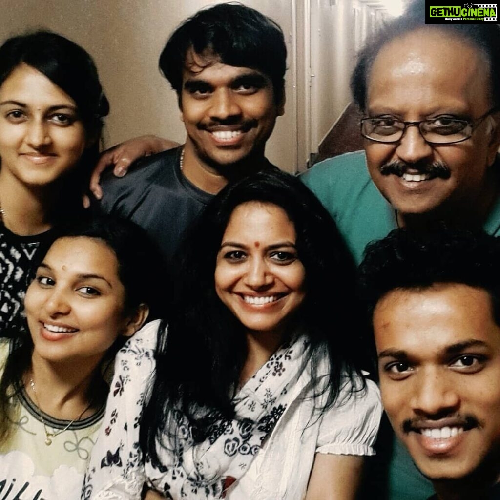 Singer Harika Narayan HD Photos and Wallpapers June 2021 | Gethu Cinema