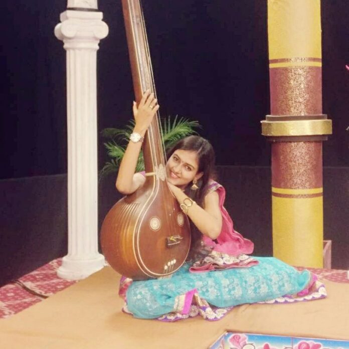 Singer Harika Narayan HD Instagram Photos and Wallpapers June 2017 ...