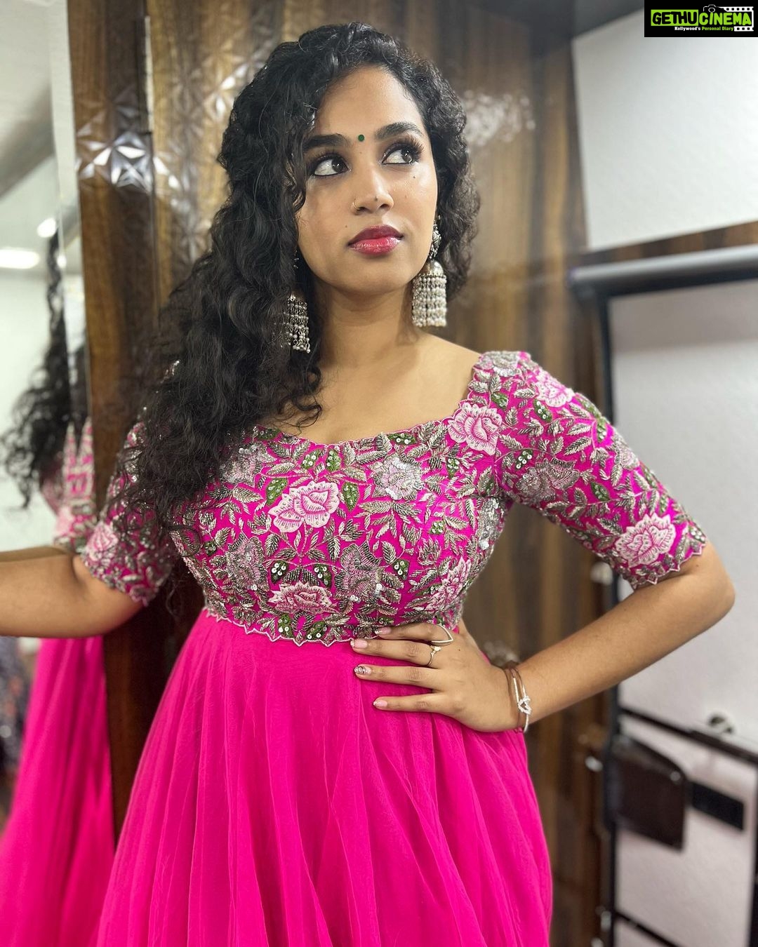 Singer Manisha Eerabathini HD Instagram Photos and Wallpapers March ...
