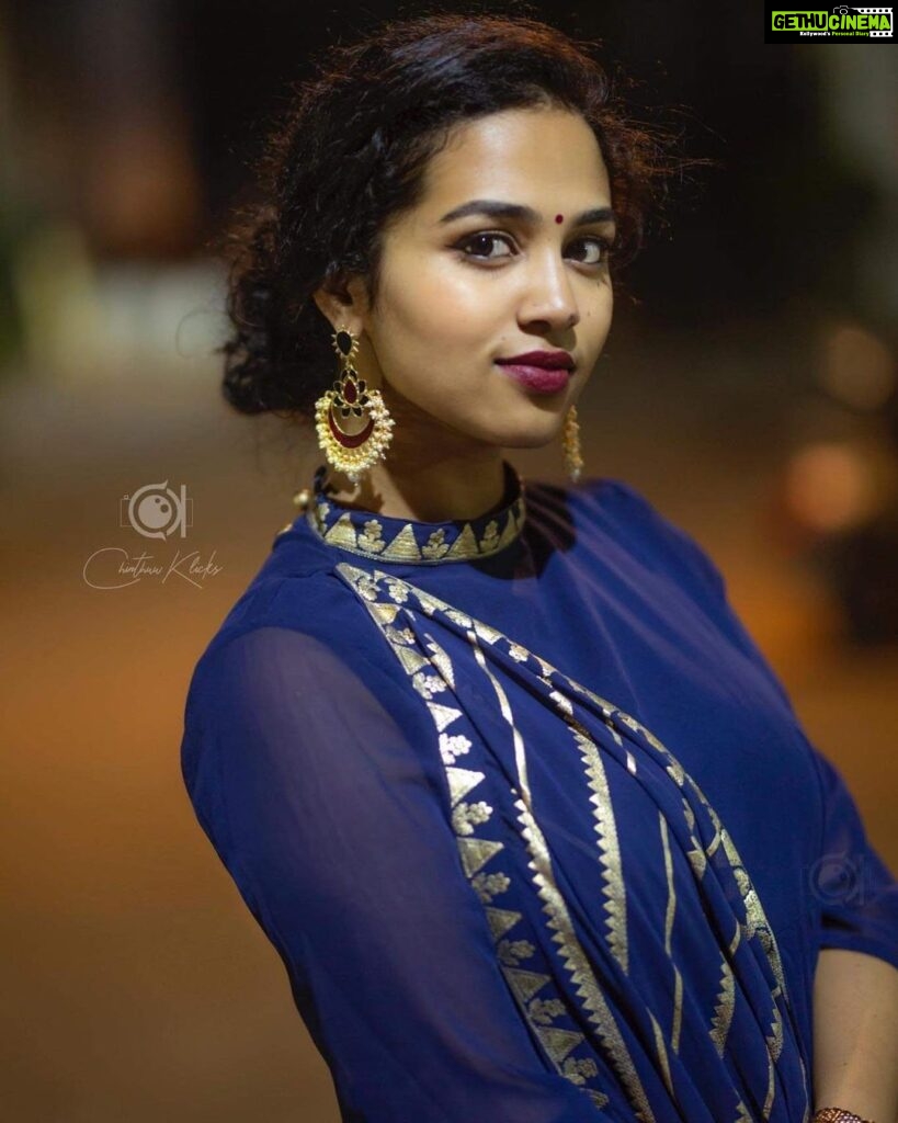 Singer Manisha Eerabathini HD Instagram Photos and Wallpapers August ...