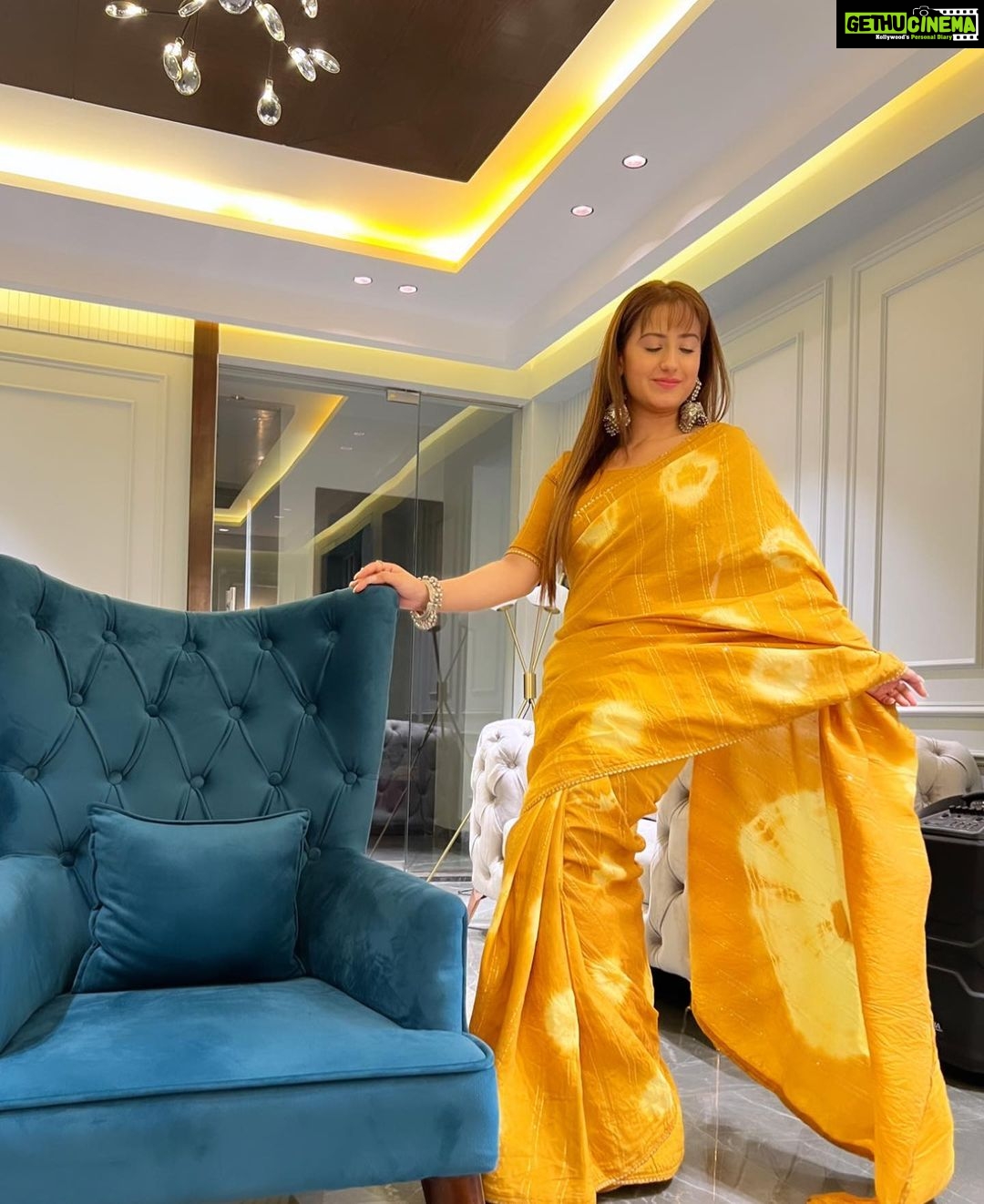 Actress Aalisha Panwar HD Instagram Photos and Wallpapers November 2022 ...