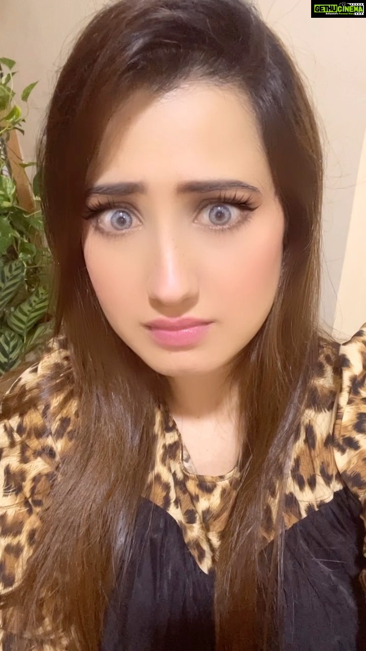 Actress Aalisha Panwar HD Instagram Photos and Wallpapers September ...