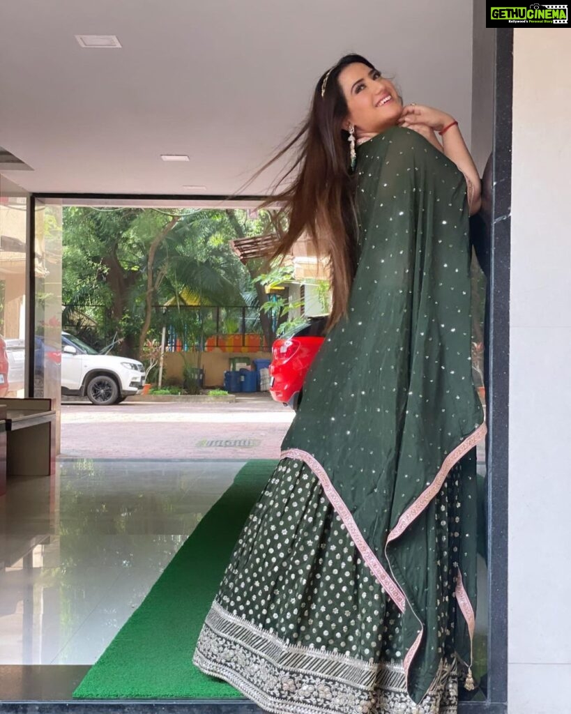 Actress Aalisha Panwar HD Photos and Wallpapers September 2022 - Gethu ...