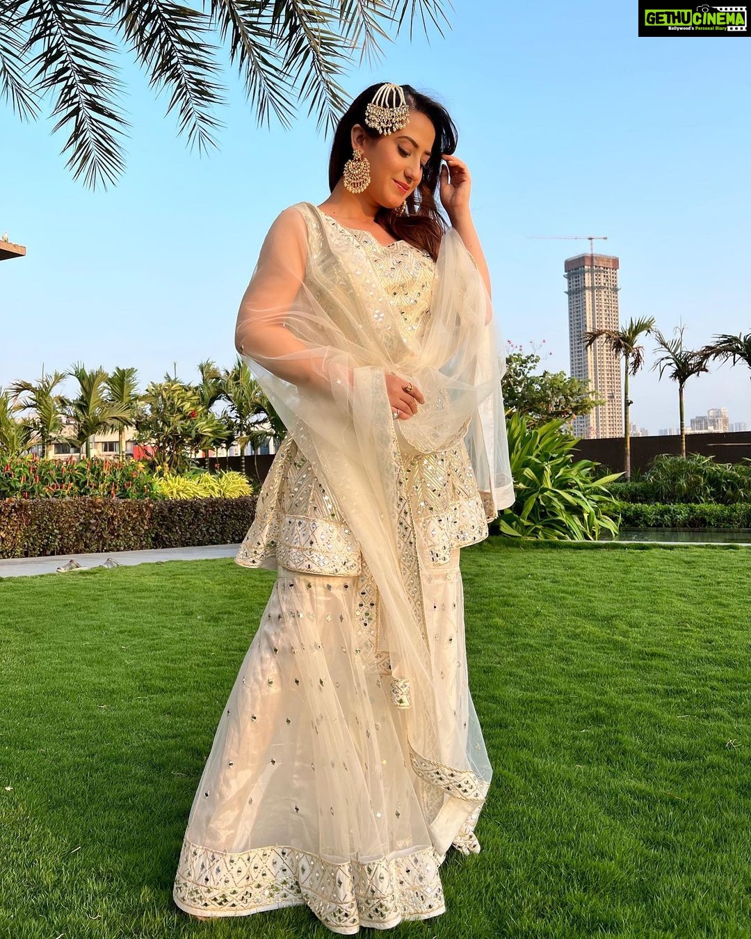 Actress Aalisha Panwar HD Instagram Photos and Wallpapers April 2022 ...