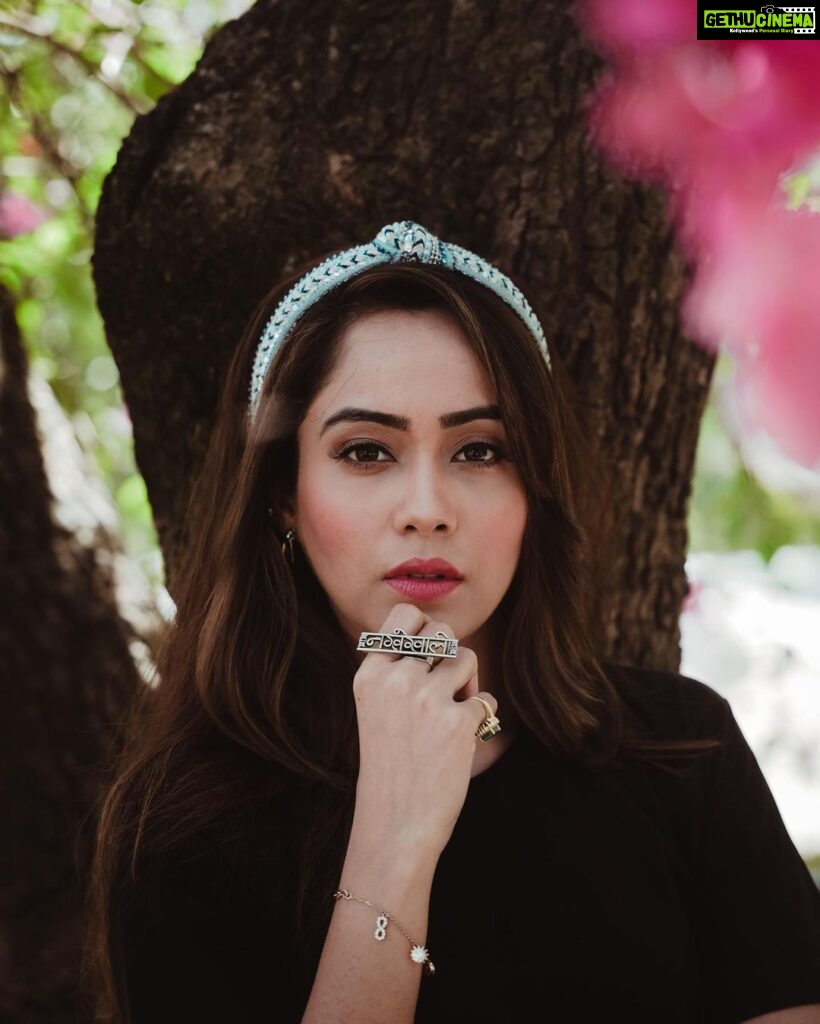 Aasiya Kazi Instagram – Ramzan Mubarak 🕋 Wearing this beautiful dress ...