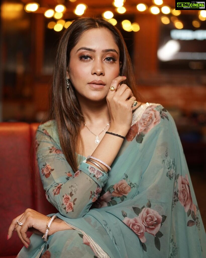 Actress Aasiya Kazi HD Instagram Photos and Wallpapers October 2022 ...