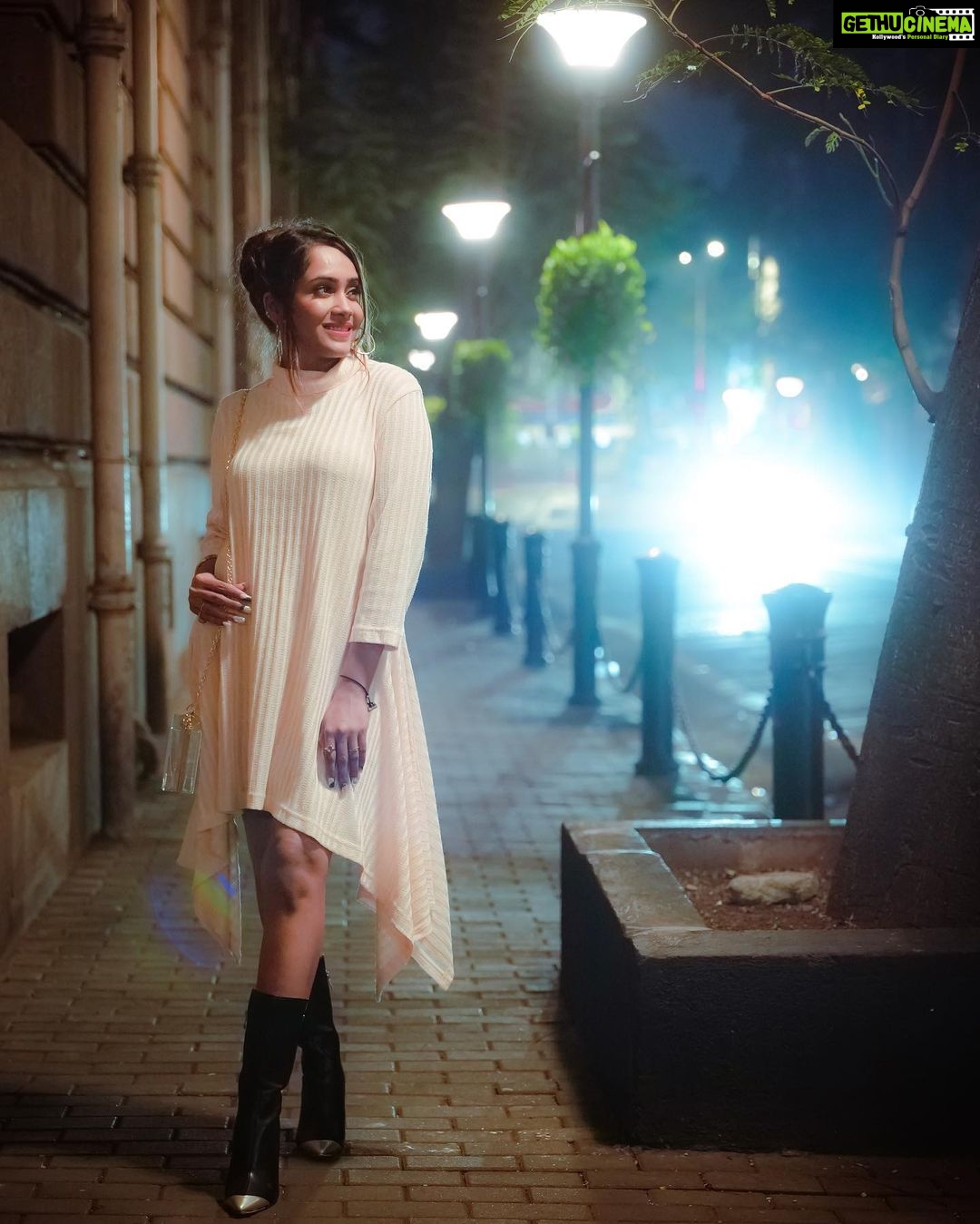 Aasiya Kazi Instagram – @aasiya_o9 graces the cover of ...